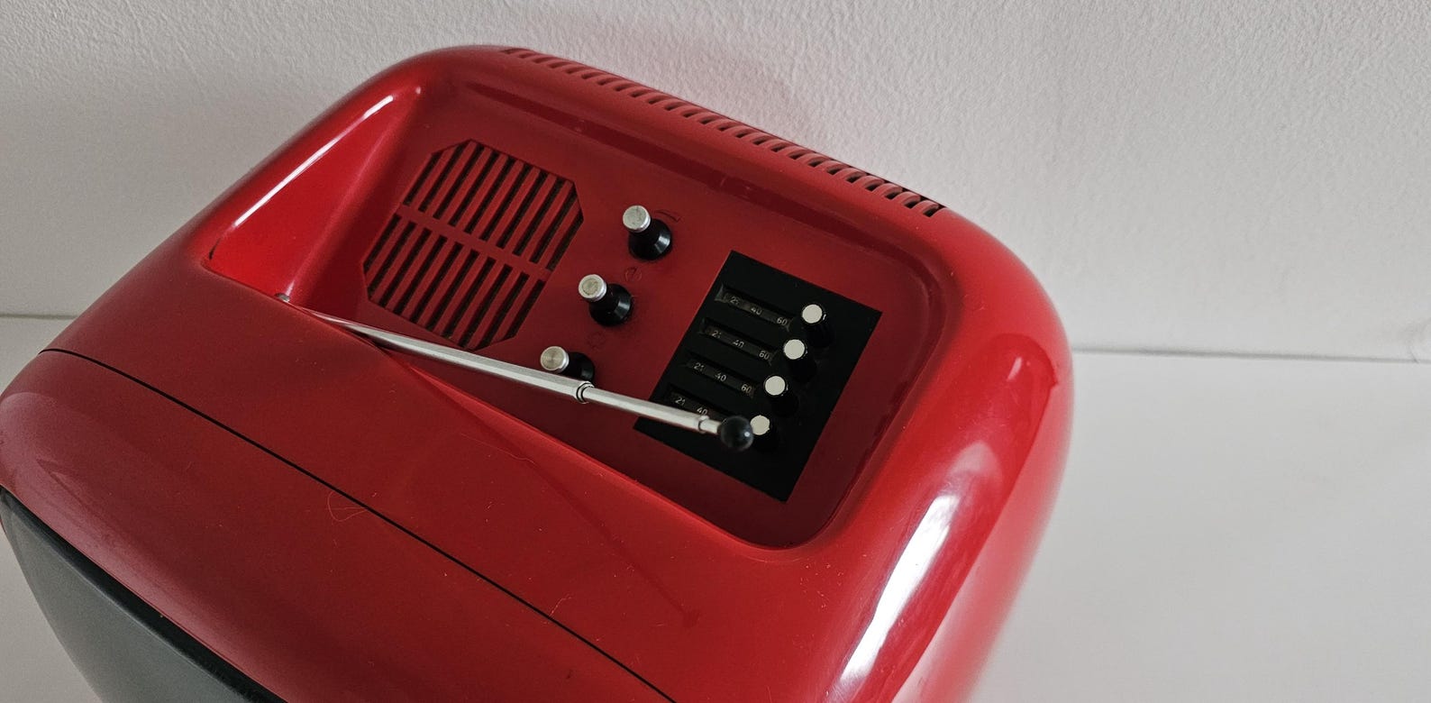 Space Age Red Portable Iskra Minirama Tv/ Yugoslavia 70's/ Red Plastic ...