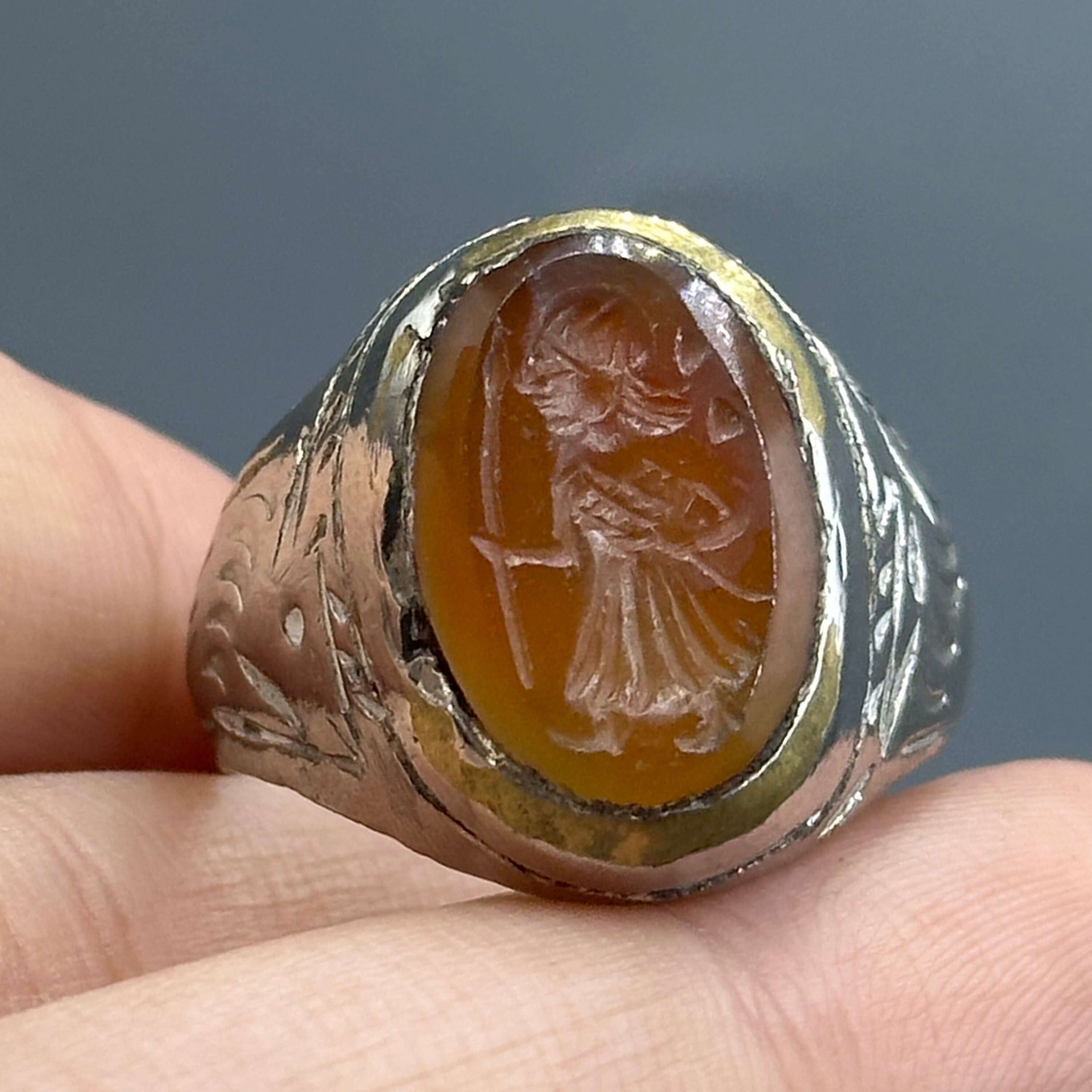 Beautiful Ancient Roman Ring With King With Sword Intaglio Insert ...