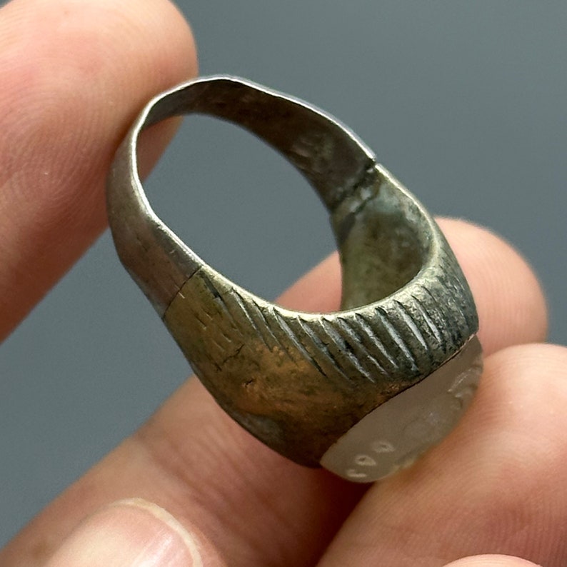 Beautiful Ancient Roman Ring With Antelope Intaglio Agate Insert - Etsy