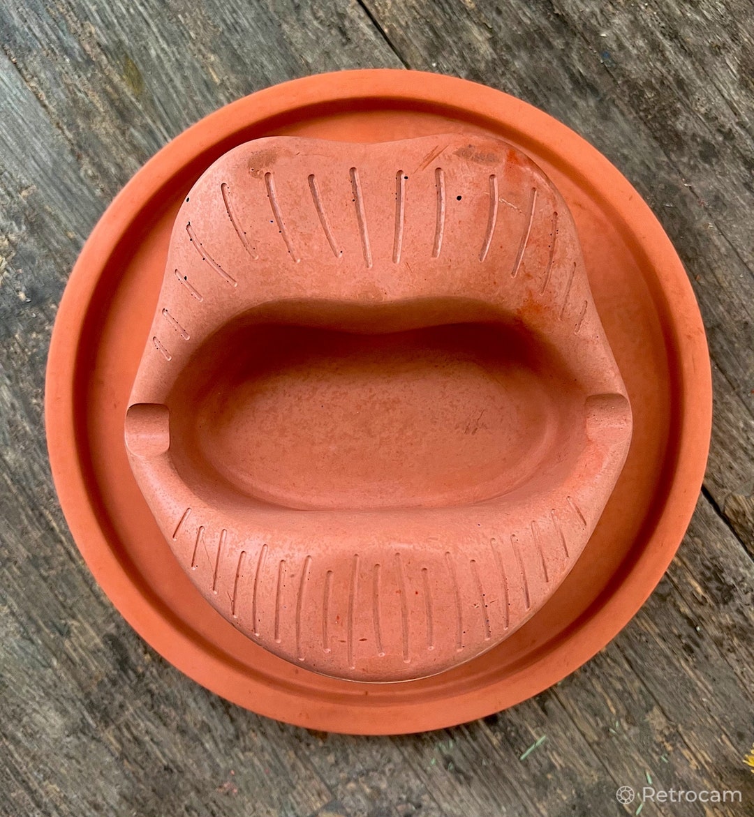 Concrete Lips Ashtray / Smudge Stick Holder / Palo Santo Burner / Man ...