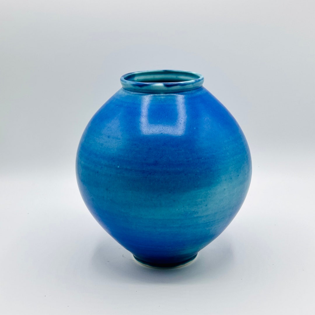 Handmade Korean Moon Jar, Moon Jar, 달항아리, Blue Moon Jar, Moon Vase - Etsy