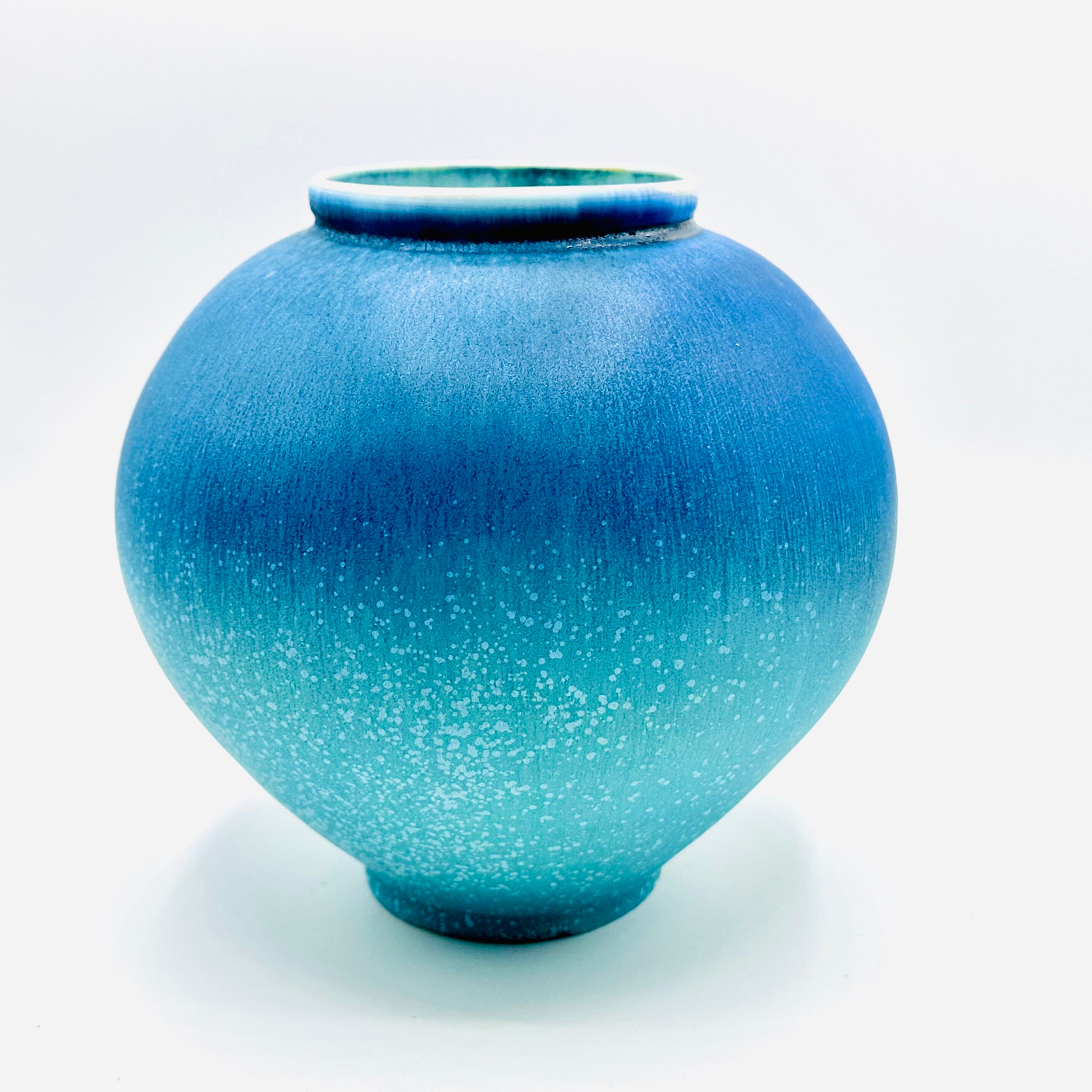 Handmade Korean Moon Jar, Moon Jar, 달항아리, Blue Moon Jar, Moon Vase ...