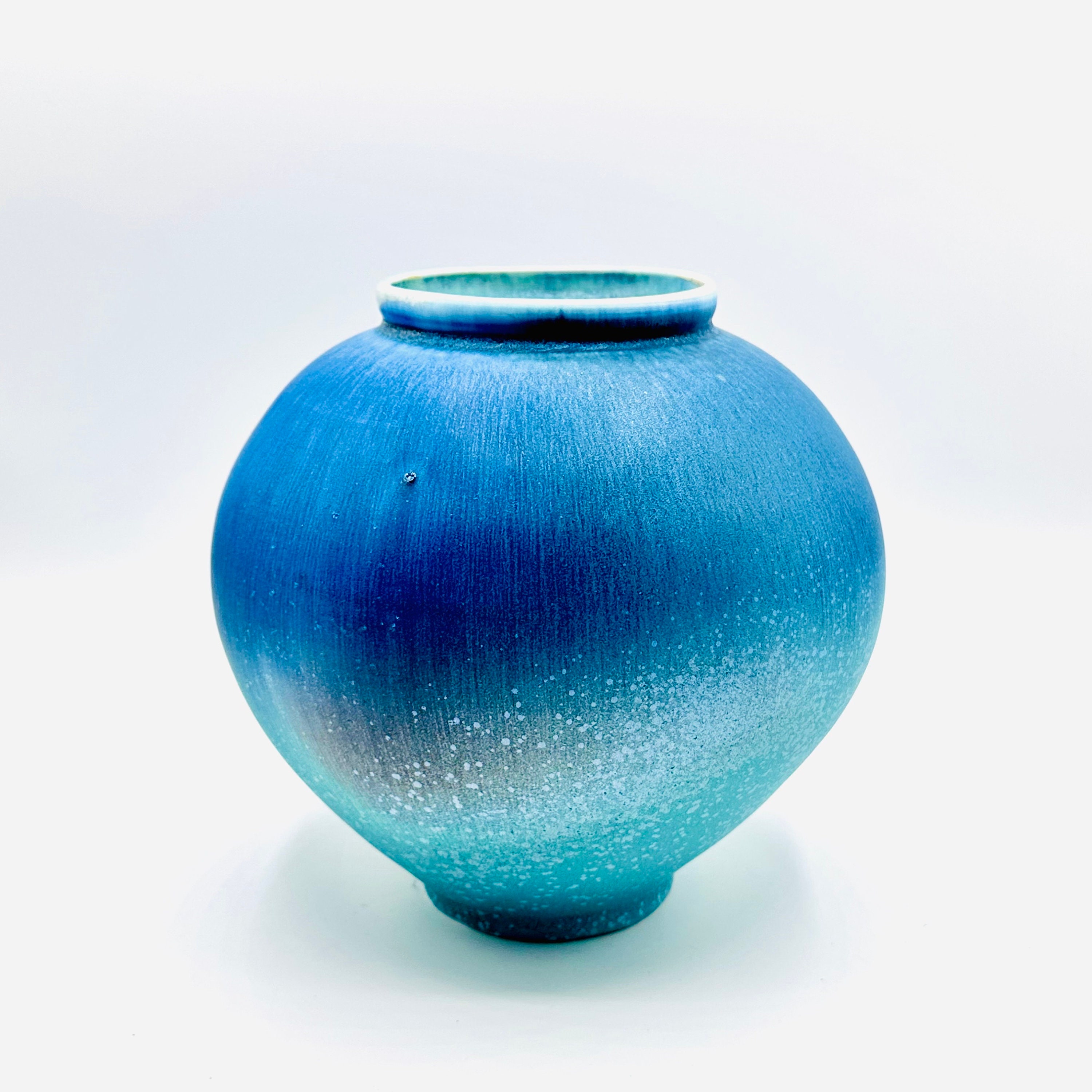 Handmade Korean Moon Jar, Moon Jar, 달항아리, Blue Moon Jar, Moon Vase ...