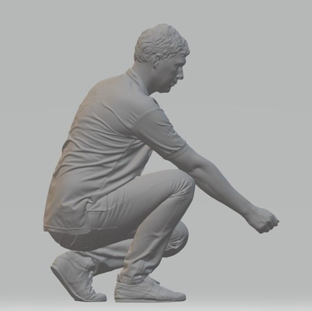 Figure of a of a Man Bending Down/kneeling 128 70 Mm Tall Scale 1:24 - Etsy