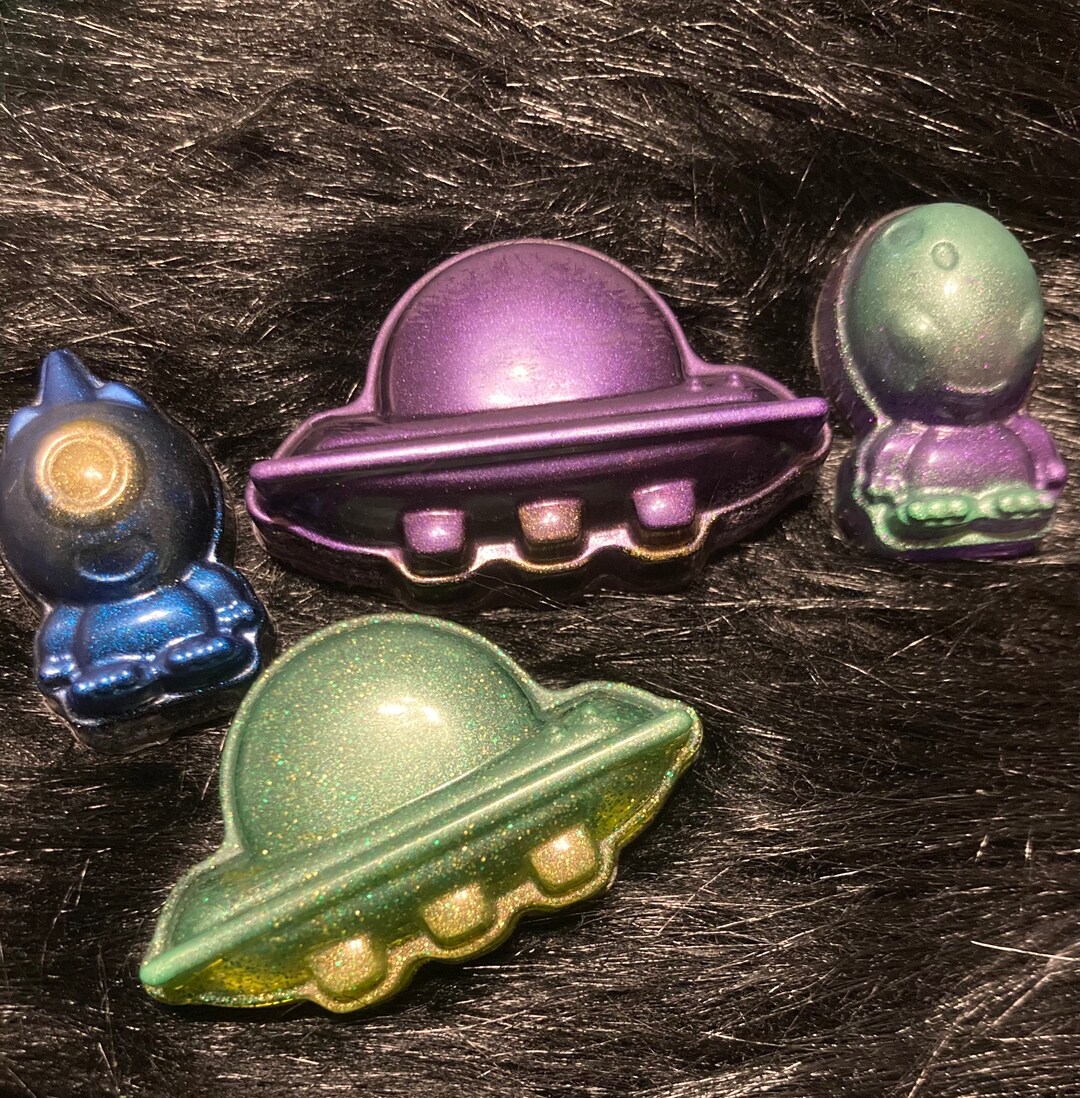 Alien Refrigerator Magnets, Alien Decor, UFO Resin Magnets, Spaceship ...