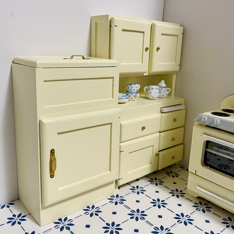 Retro Dollhouse - Etsy