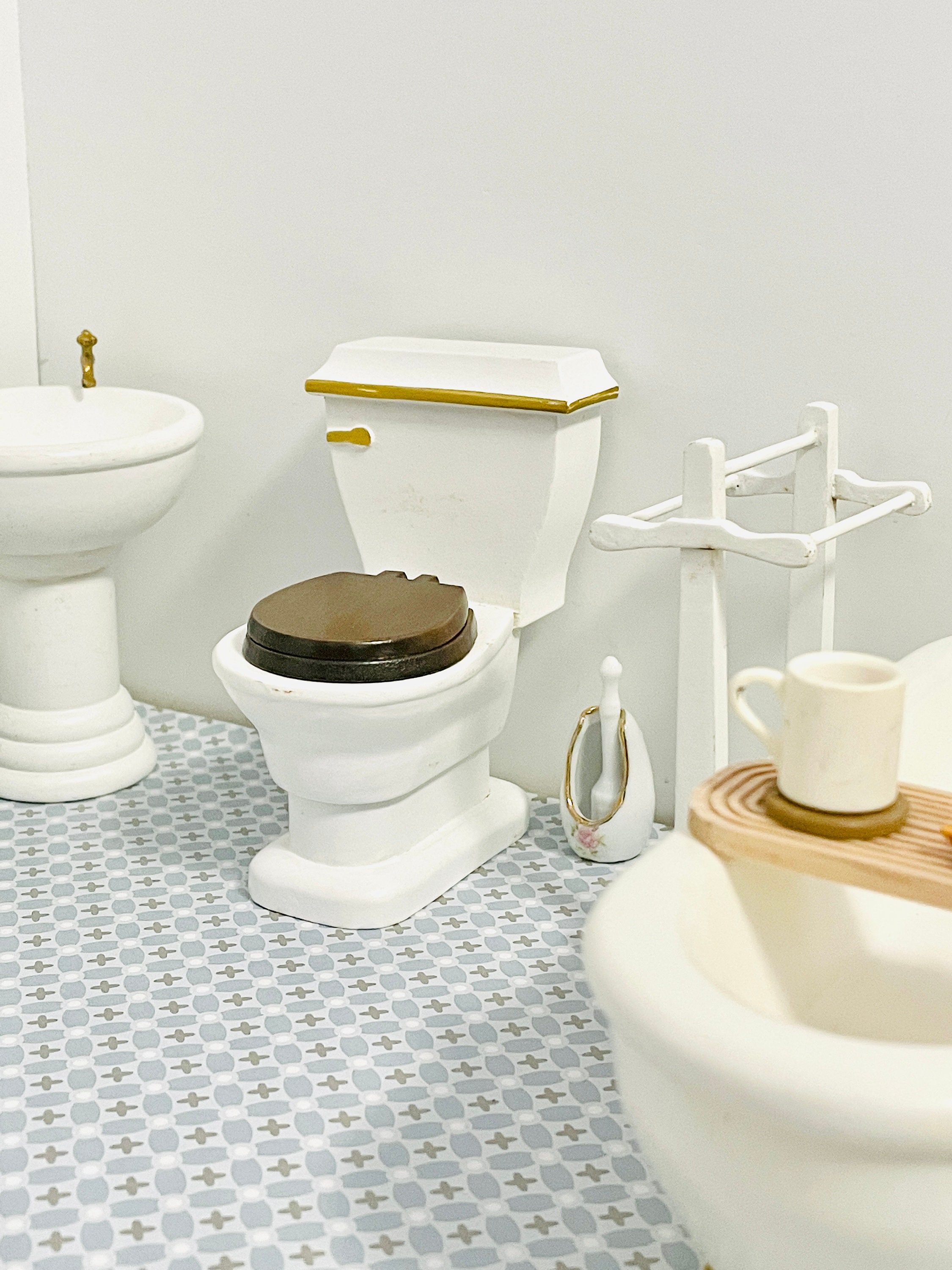 1:12 Dollhouse Miniature Washroom White Toilet W/ Openable - Etsy