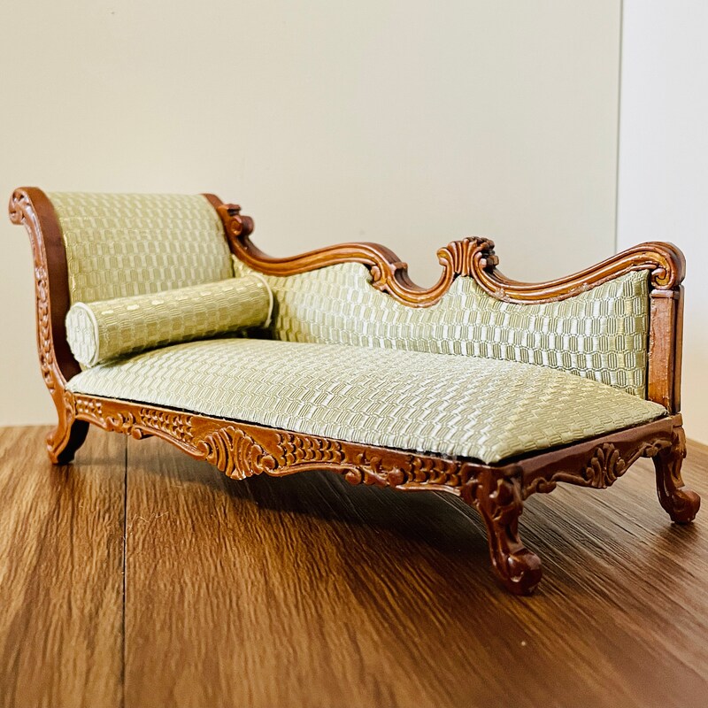 Fainting Couch - Etsy