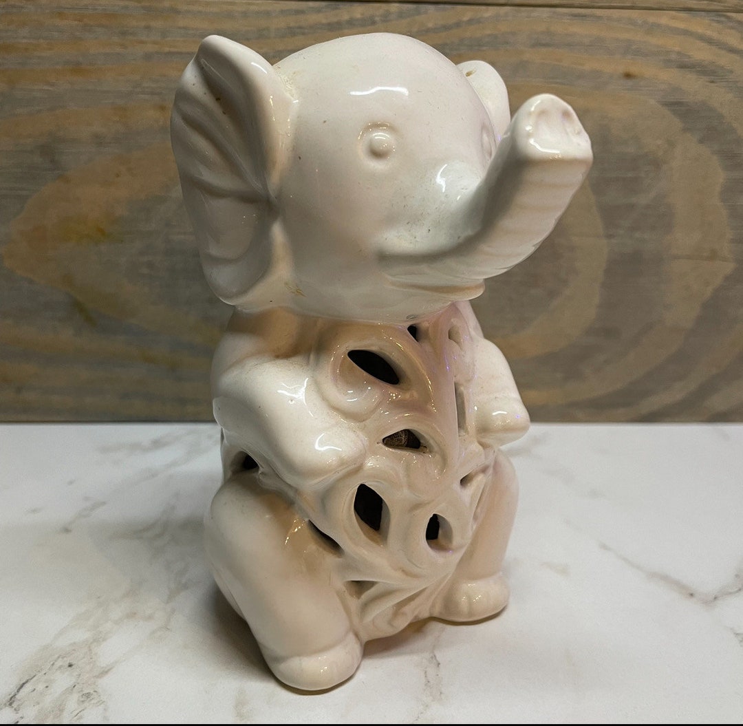 GC Fragrance LUSTERWARE Lucky Sitting Elephant Sachet Potpourri Holder ...