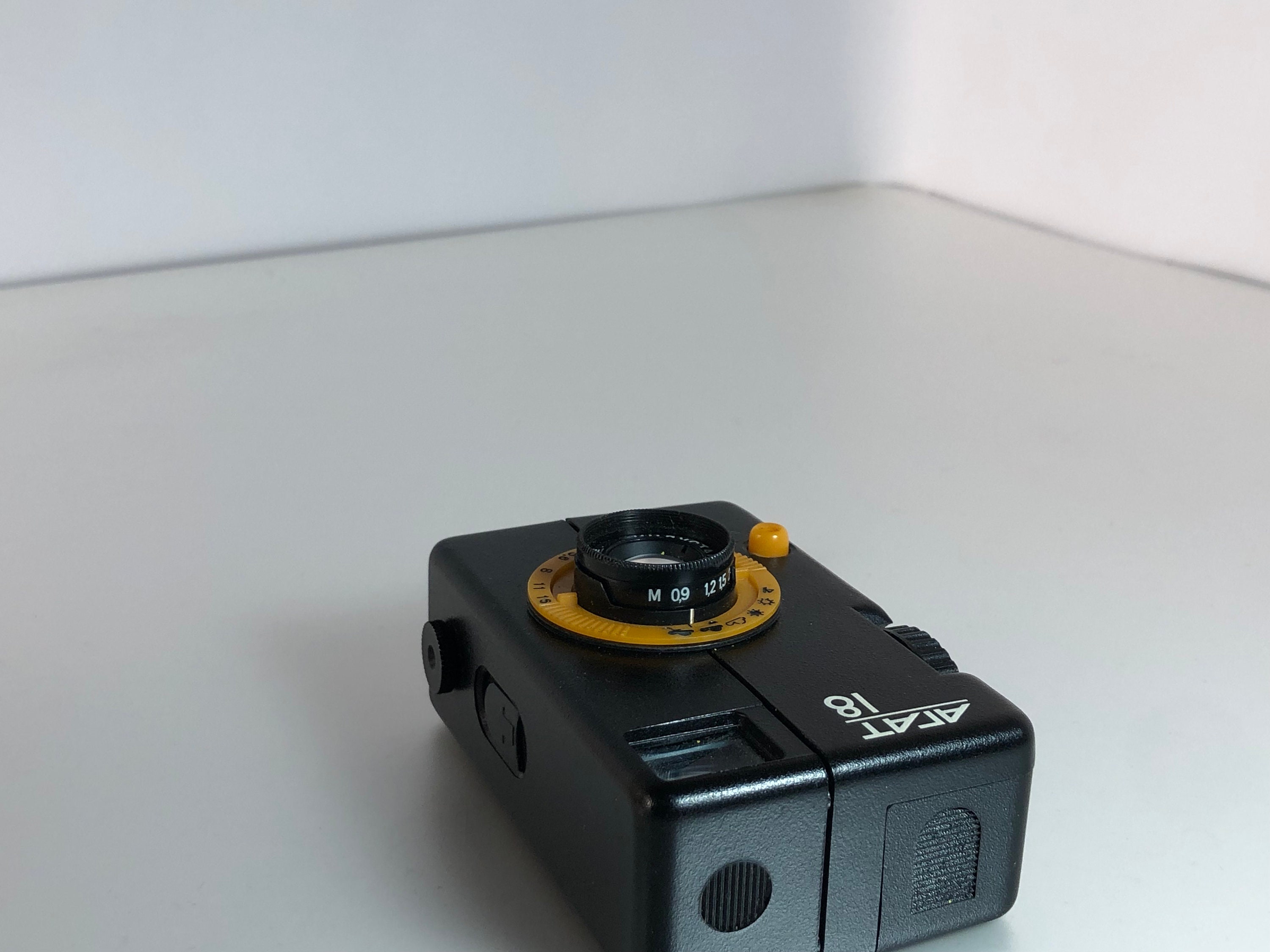 AGAT-18 , Soviet, 35-mm Film, Half-frame Camera, Camera AGAT-18 , USSR ...