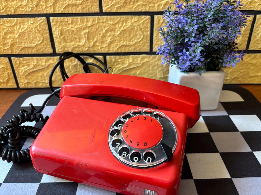 A Rare, Communist, Polish Desk Phone, the Telkom Elektrim Tolipan 319 ...