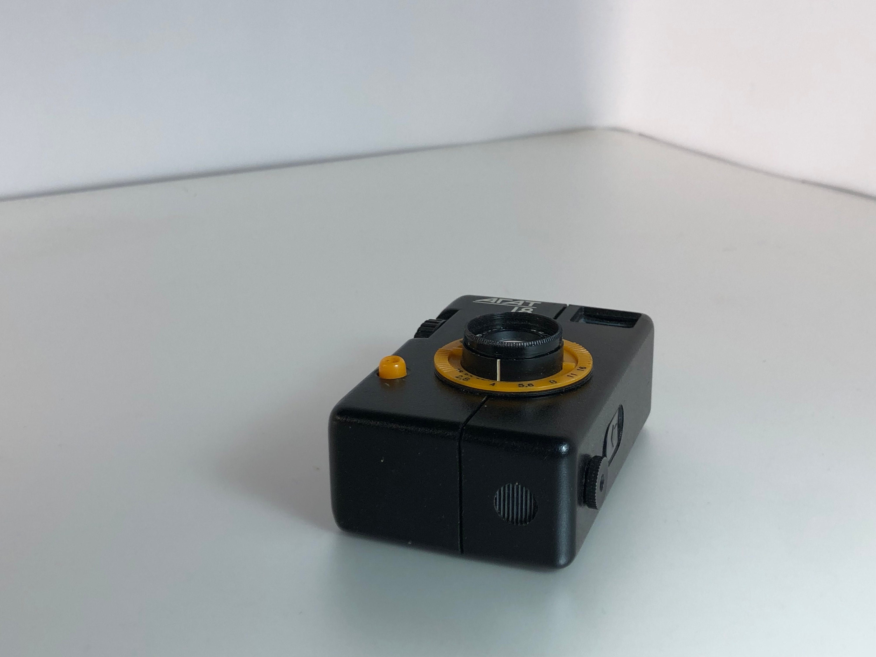 AGAT-18 , Soviet, 35-mm Film, Half-frame Camera, Camera AGAT-18 , USSR ...