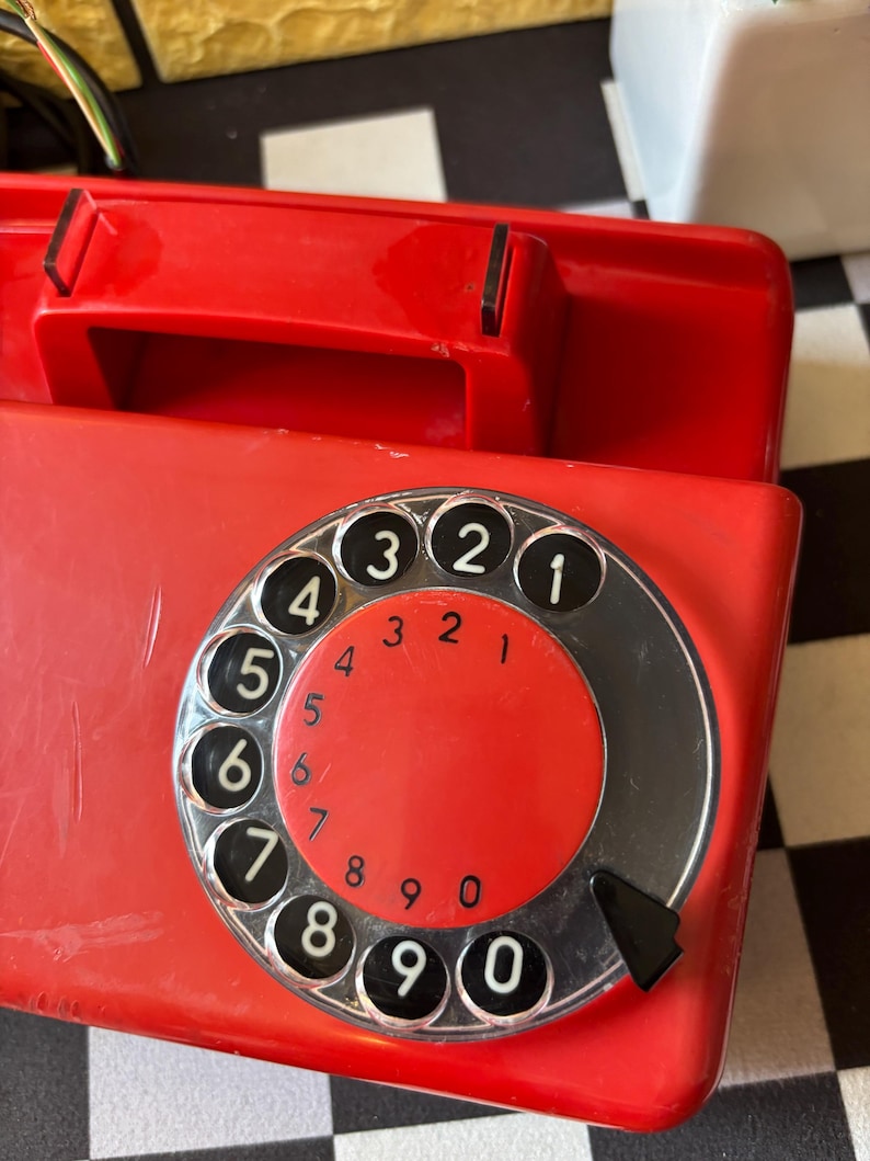 A Rare, Communist, Polish Desk Phone, the Telkom Elektrim Tolipan 319 ...