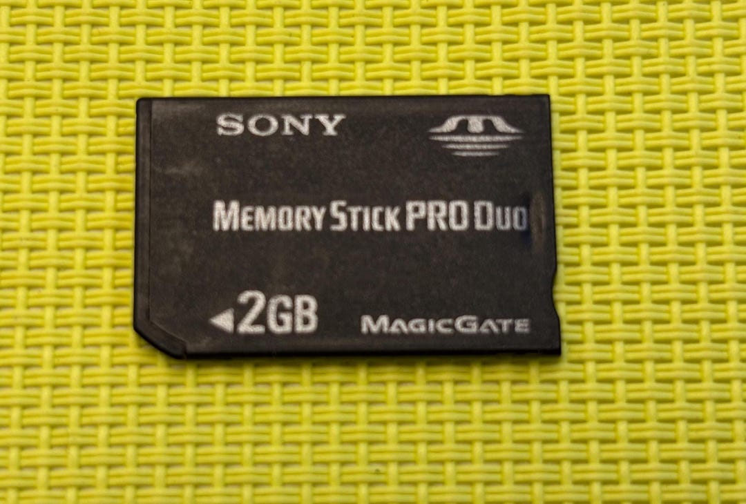 Working, Original, Memory Card Sony Memory Stick PRO Duo, 2 GB, Magic ...