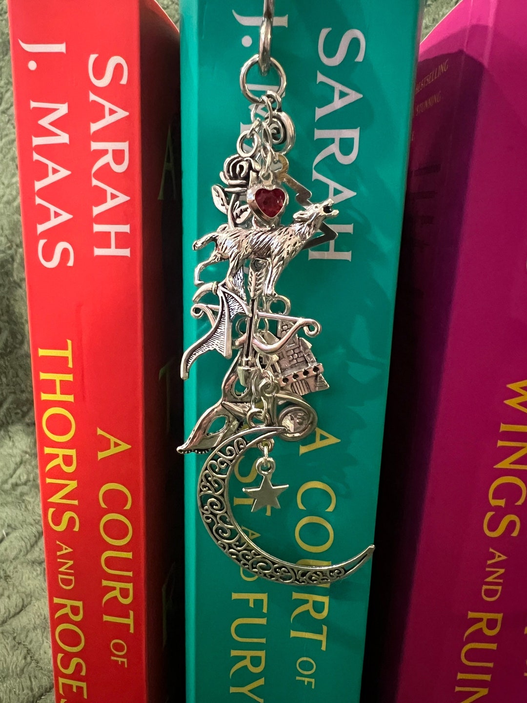 ACOTAR Bookmark Charm Hook - Etsy