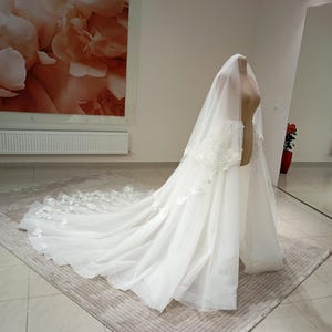 Detachable Tulle Wedding Train, Decorated With Lace at the Waist and ...