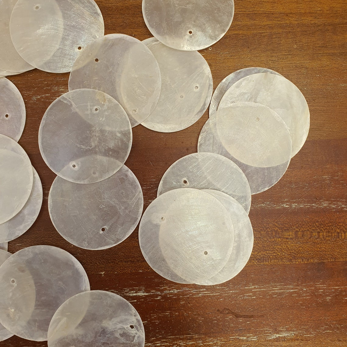 Natural Capiz Shells / 2 Holes /35mm or 55mm - Etsy