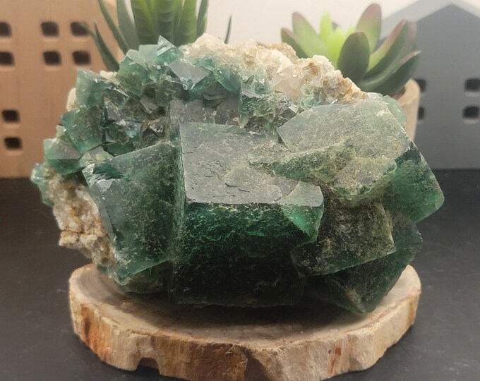 Large Green Fluorite Cubic Cluster | Center Cube Formation With UV ...