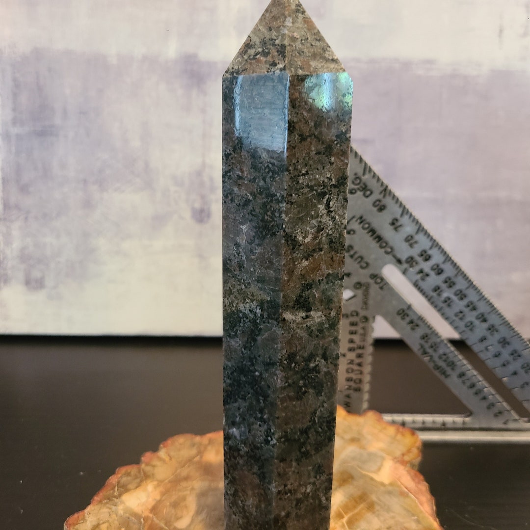 Large Yooperlite Tower - 8.5"+ Tall - UV Reactive - Natural Sodalite ...