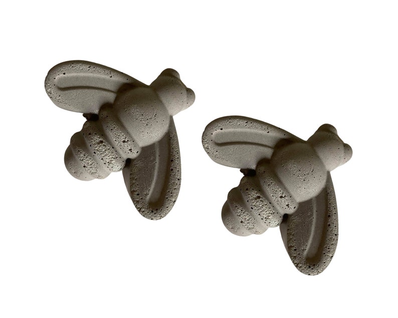Cement Bumble Bee Garden Stones, Bee Yard Art (set of 2) - Etsy