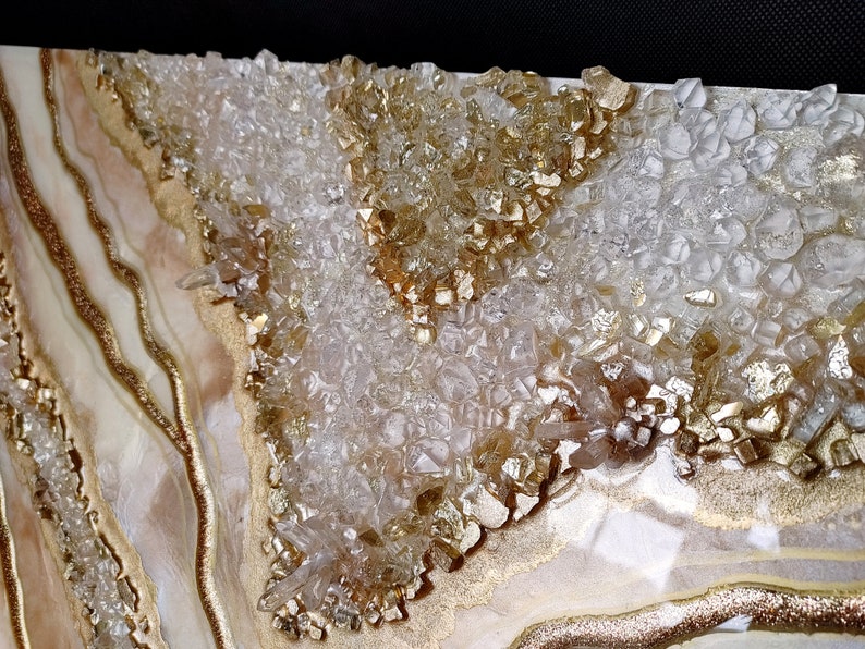 Geode Wall Art / Picture/ Resign Painting/ 50 Shades of Gold - Etsy