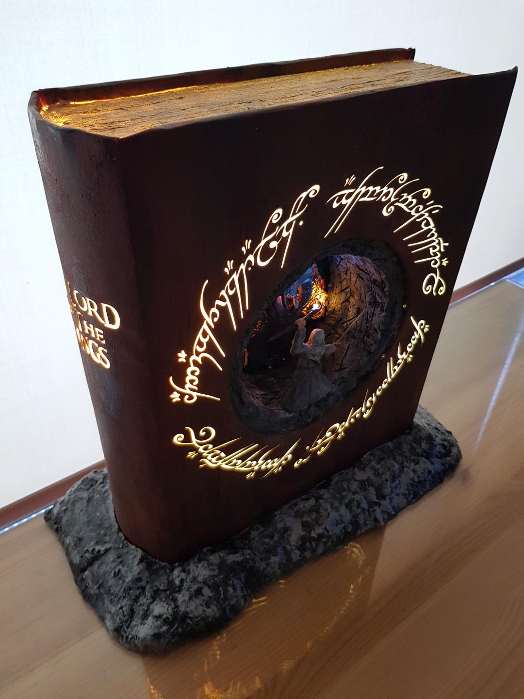 Lord of the Rings Gandalf Vs Balrog Book Nook Table Decor, LOTR Gandalf ...