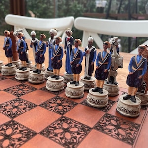 Handmade Leather Chess Set: Crusaders Vs Ottoman Soldiers - Etsy
