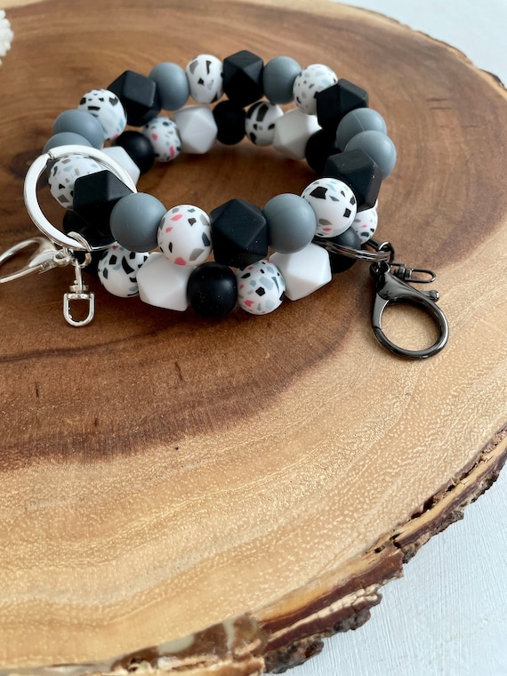 Silicone Keychain Wristlet/key Ring Bracelet/beaded Keychain - Etsy