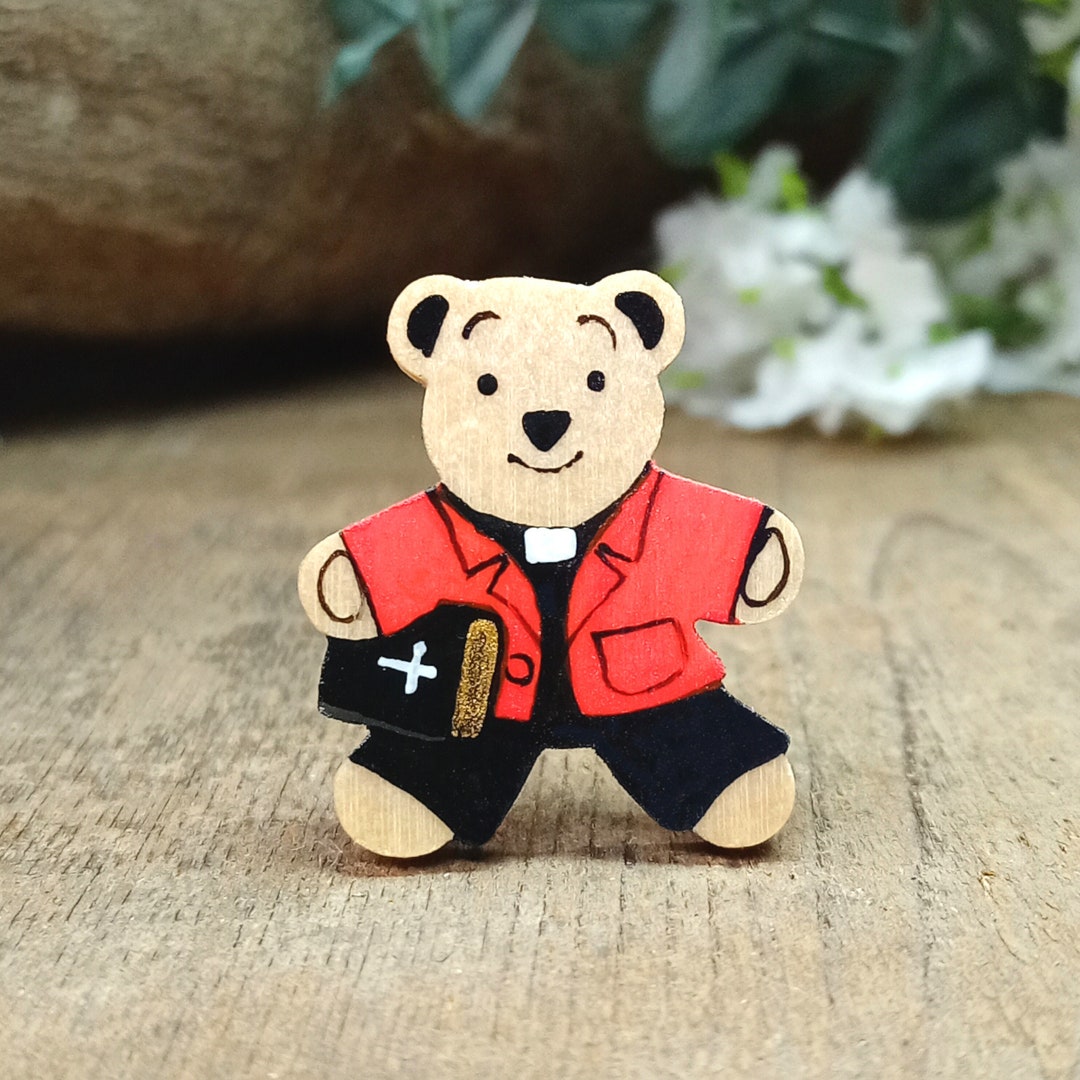 Vicar and Bible Bear, Handmade Pin or Fridge Magnet, Thank You Gift for ...