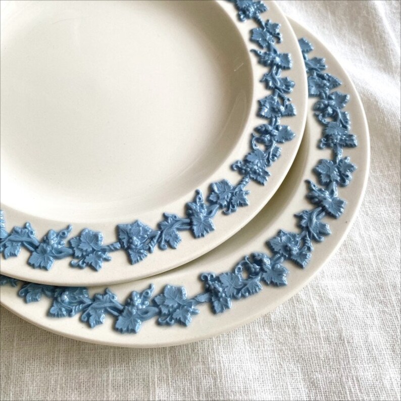 Wedgwood Queensware Lavender on Cream Bread Plate With Plain Edge ...