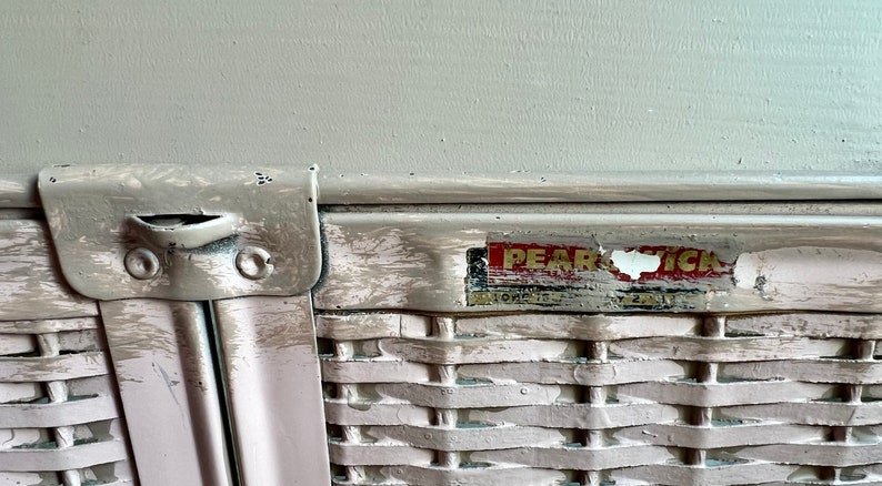 Vintage MCM 1950’s Pearl Wick Basket Weave Wicker Large Laundry Hamper ...