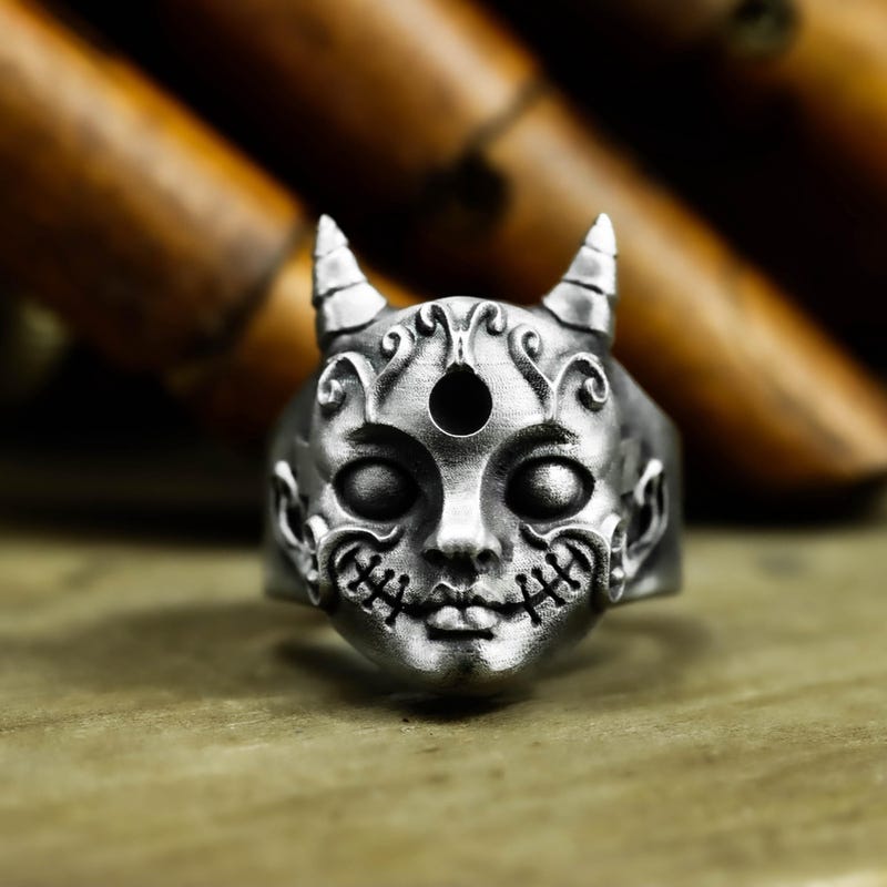 Haunted Ring - Etsy