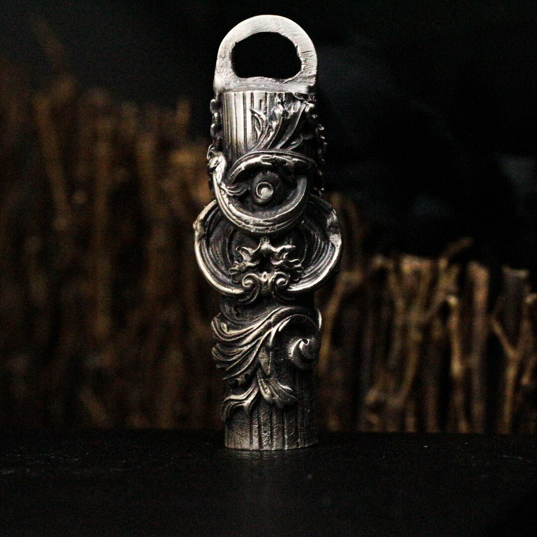 Native American Totem Pendant Necklace, Mysterious Pattern Pendant ...