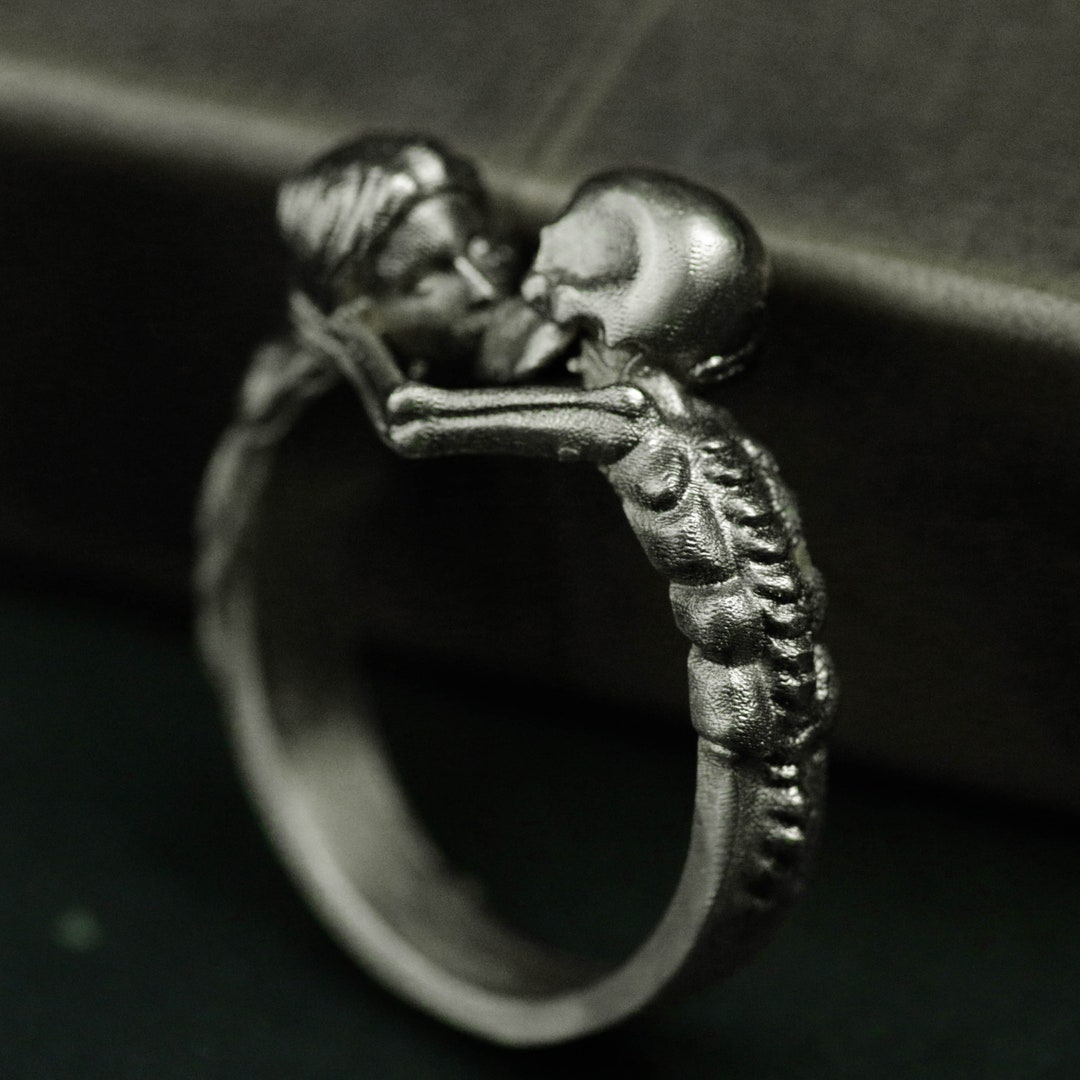 925 Silver Kiss of Death Skull Ring Memento Mori Gothic Ring - Etsy