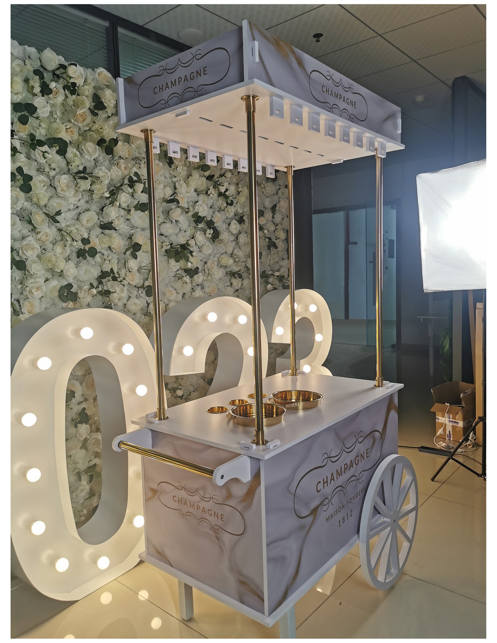 Luxurious Black Champagne Party Cart Gold Tube Customized Cart Wedding ...
