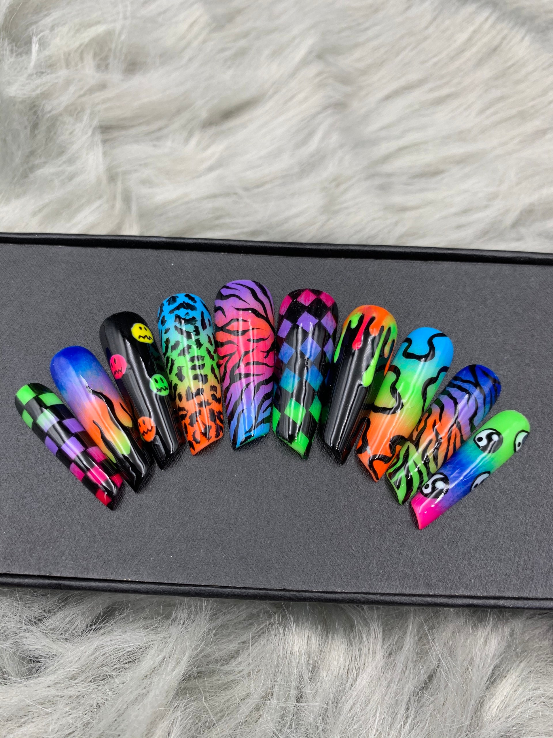 Funny Abstract Press on Nails- A204 - Etsy