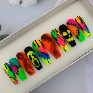 Screamfest Slasher Halloween - Luxury Nails | Press on Nails | Glue on ...