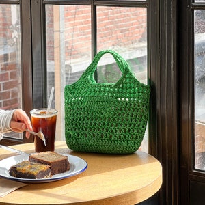 DIY Crochet Bag Pattern - Biscuit Triangle Net Bag (mini) Downloadable ...