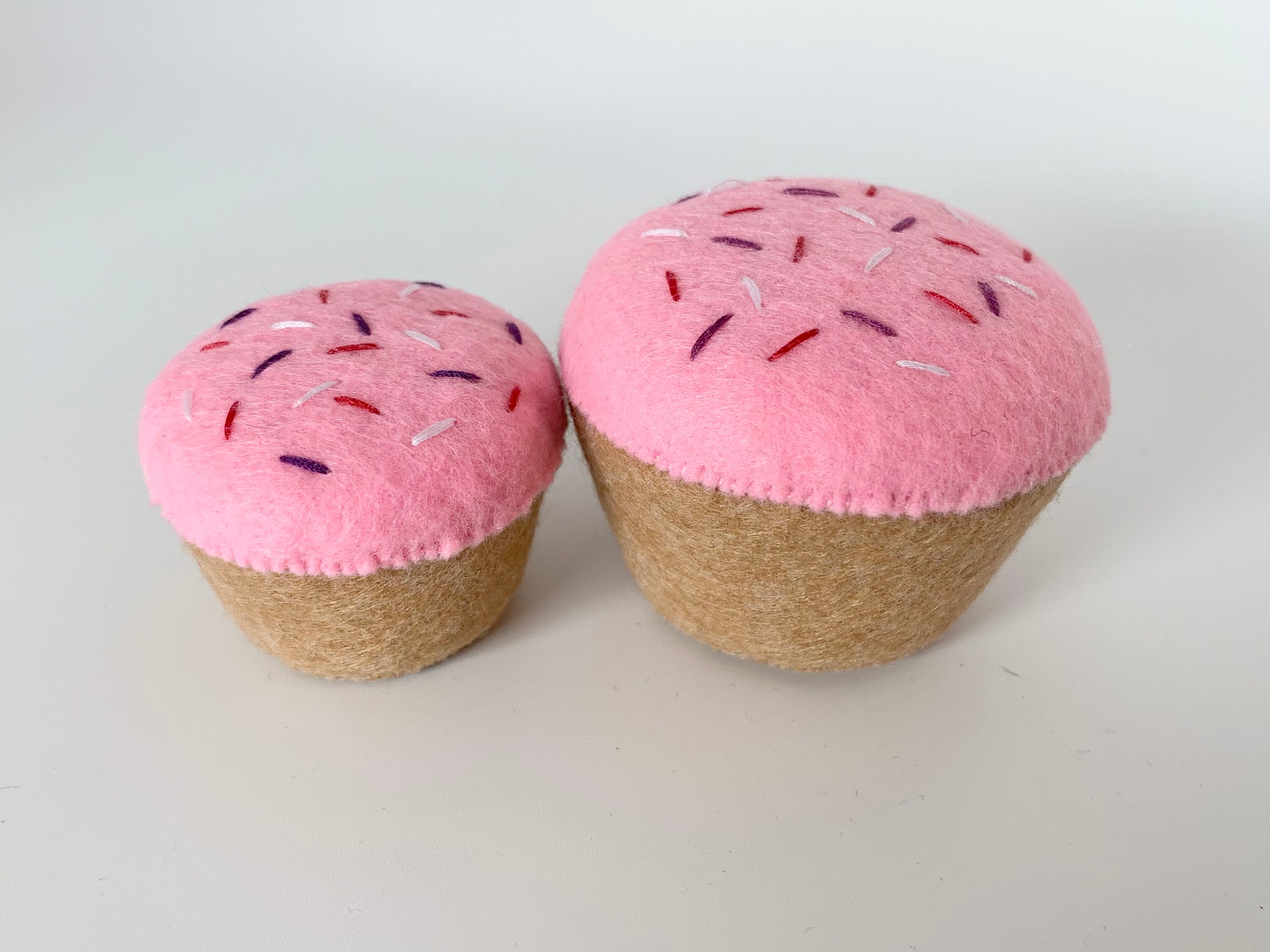 1 Vanilla Muffin With Sprinkles / Felt Cupcake / Pretend Play Toy - Etsy