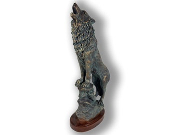 Large Wolf Statue - Etsy