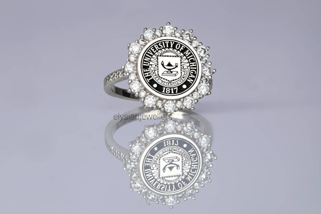 University Ring, Graduation Gift, Class Rings, Senior Class Ring ...