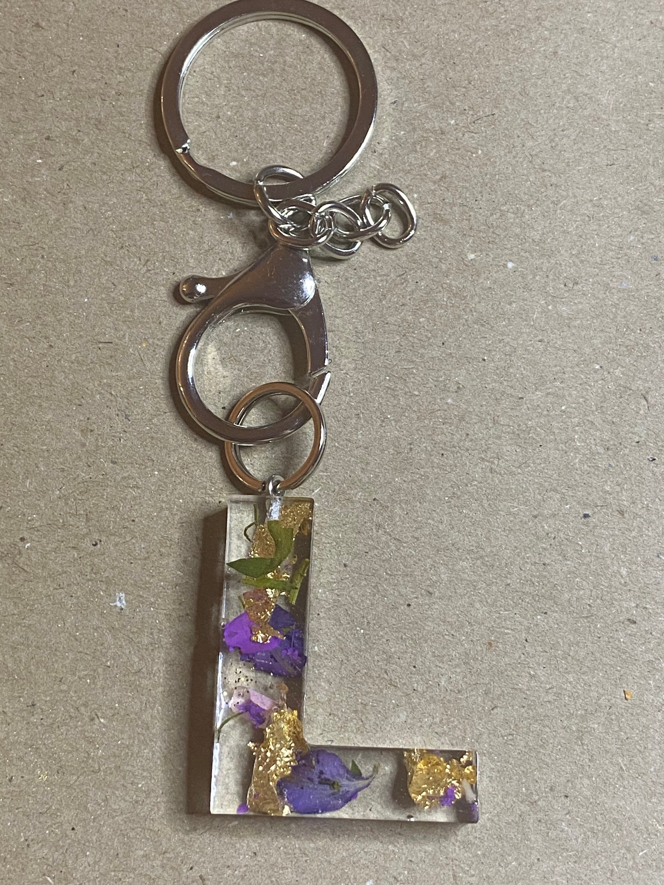 Resin letter L keychain | Etsy
