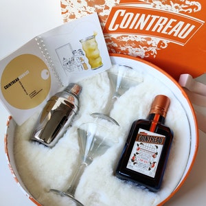 Cointreau Collector Item - Dita Von Teese Coffret - Be Cointreauversial ...