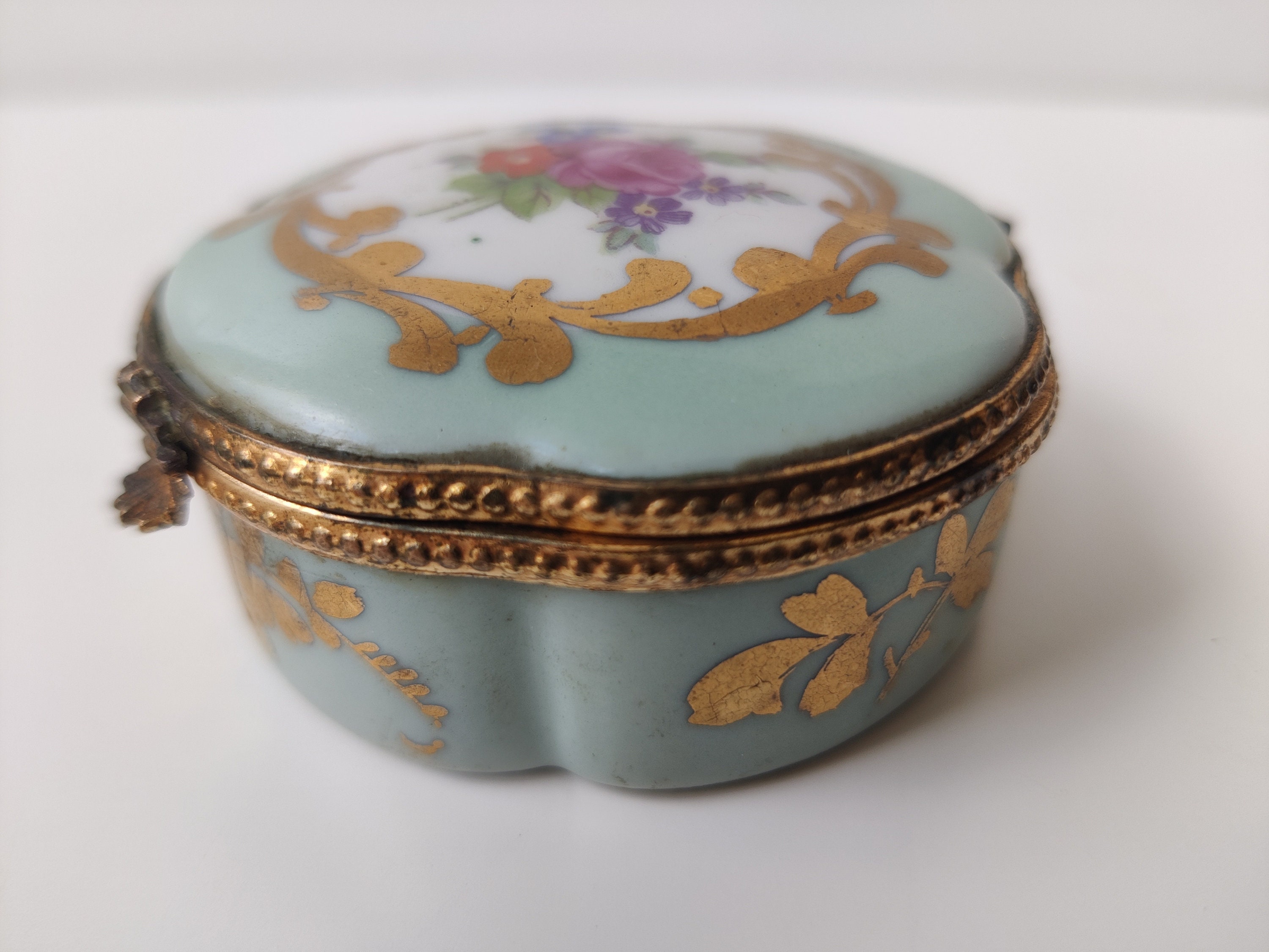 French Limoges Pill Box Brass Gold-plated Patinated Porcelain Trinket ...