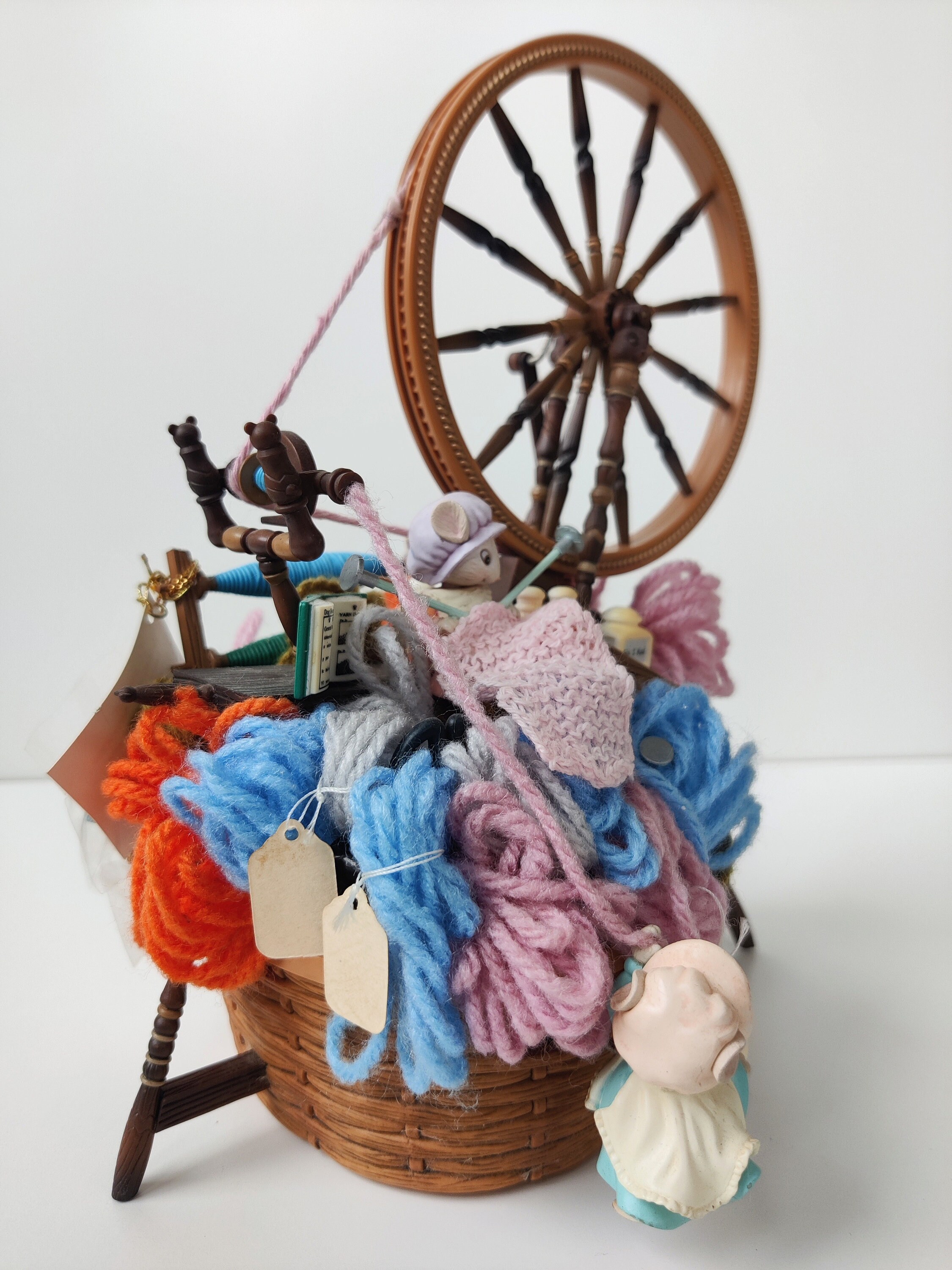 Enesco Mice Vintage Music Box Spinning Tails Spinning Wheel Small World ...