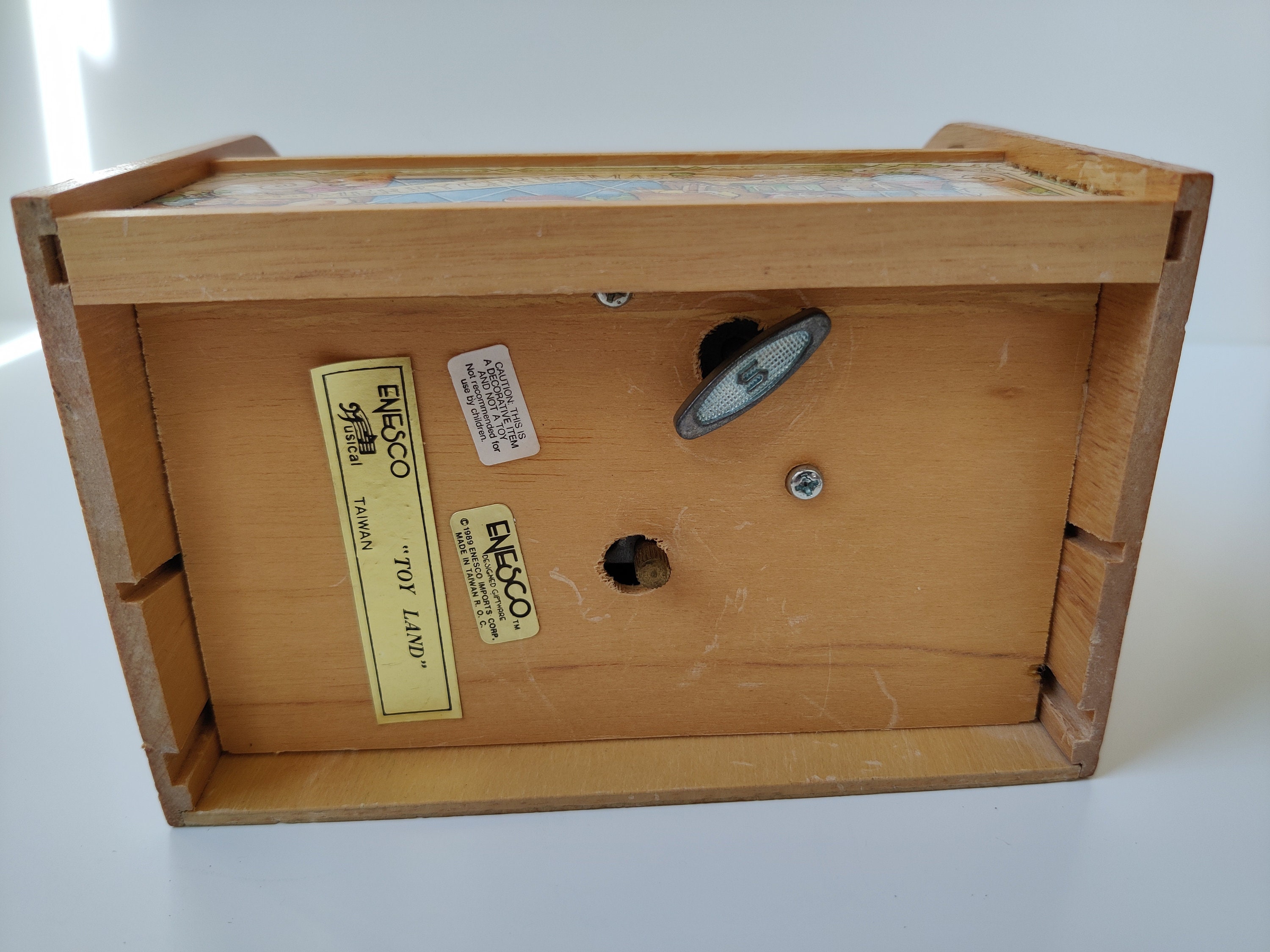 Enesco Vintage Music Box Multi Action Wind-up Musicbox Toy Land ...