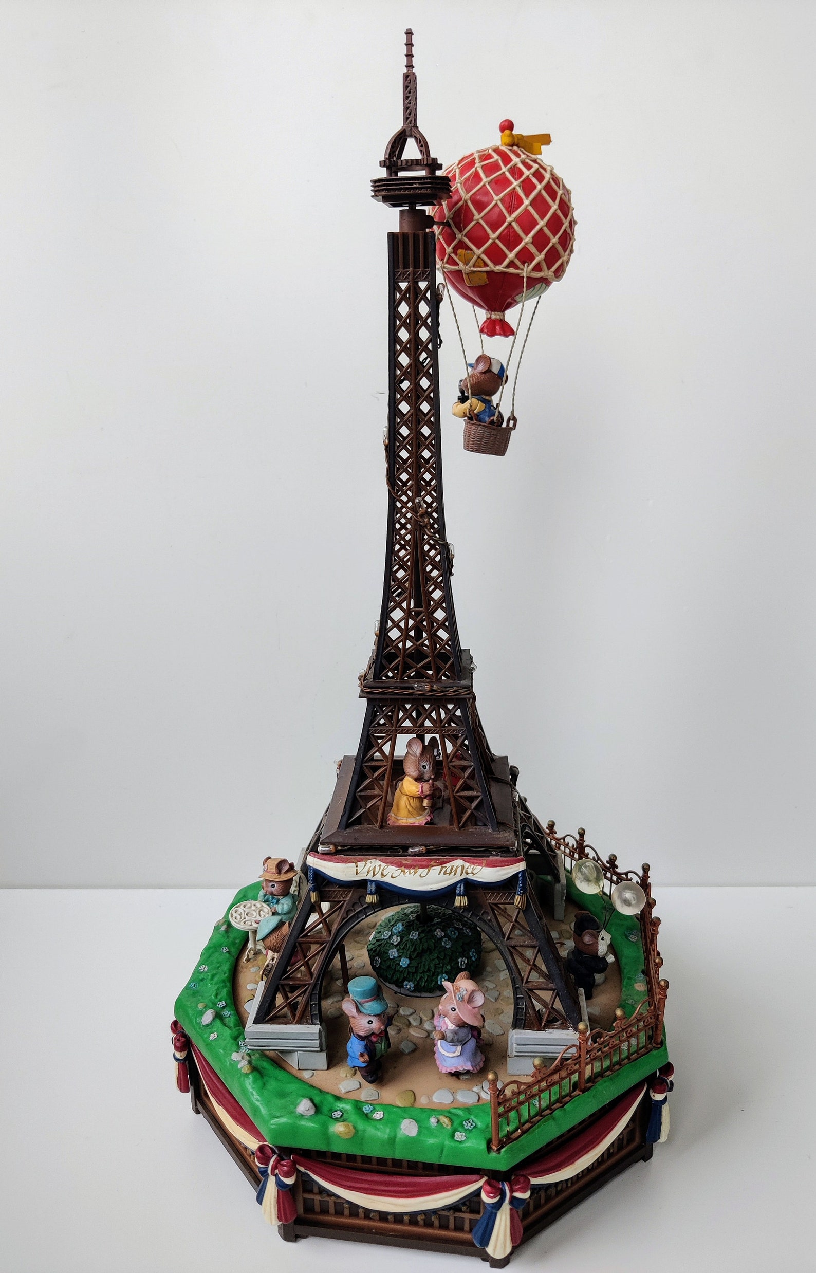 Enesco Music Box - I Love Paris - Musical - Vive La France - Montmarte ...