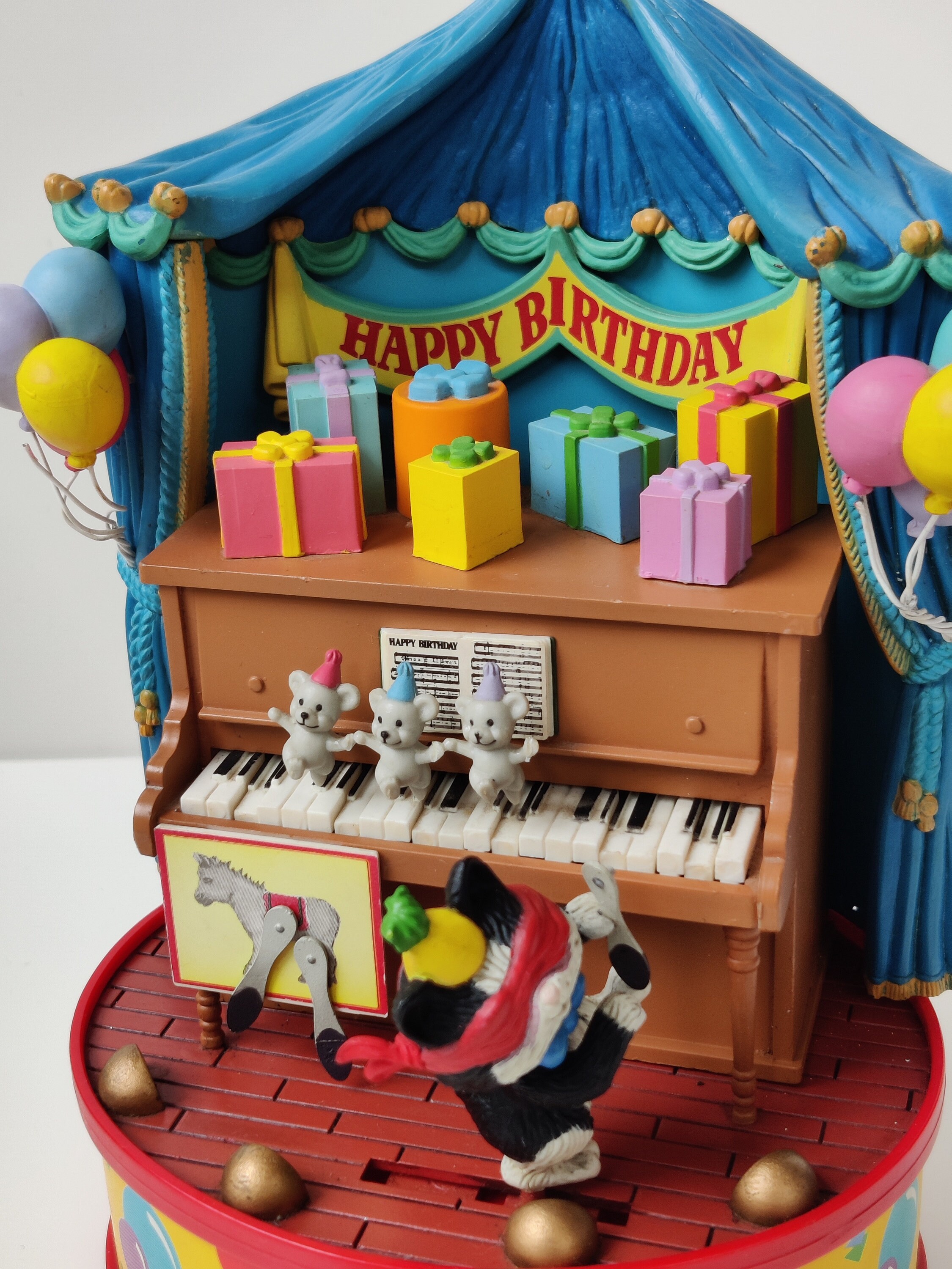 Enesco Vintage Music Box Birthday Party Happy Birthday Small World of ...