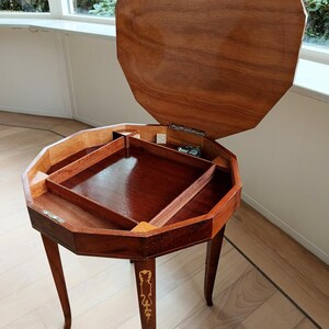 Antique Wooden Inlay Intarsia Burl Wood Handmade Table Music Box ...