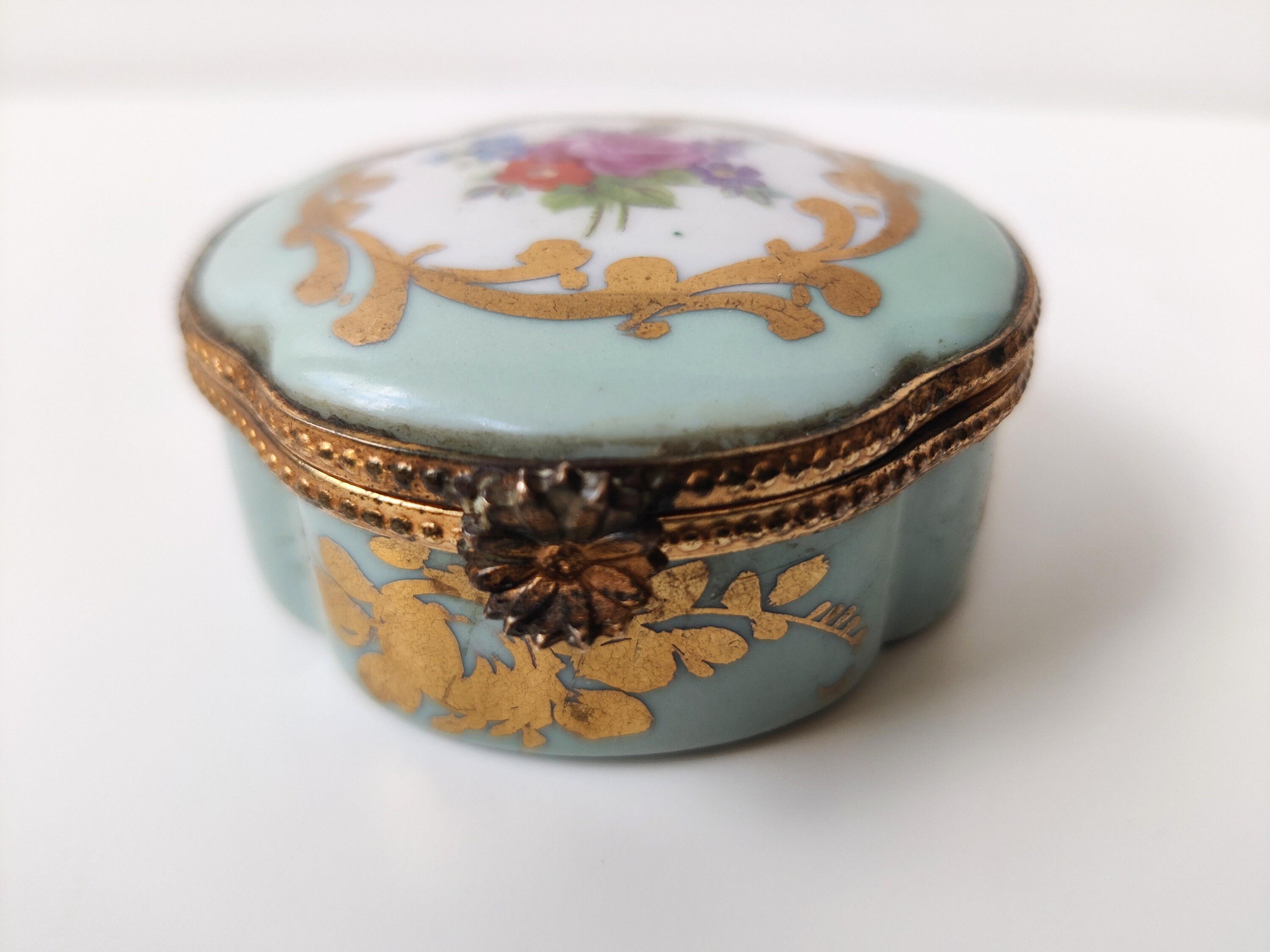 French Limoges Pill Box Brass Gold-plated Patinated Porcelain Trinket ...